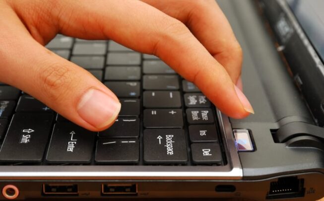 Laptop Won't Turn On Even When Plugged In - What to Do?